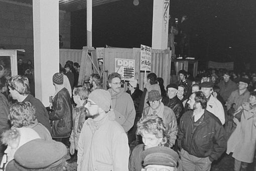 Der historische Ort - die Stasi-Zentrale - Revolution und Mauerfall